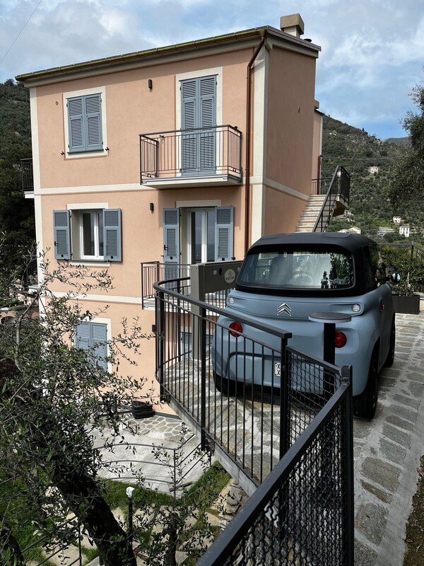 Stunning Sea View! 2-bedroom Apartment, 5 Minutes Walking To The Beach, Ac, Pool - Liguria