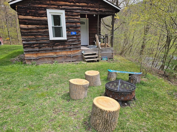 Charming Cabin With Wifi And Ac In Scenic Shandaken - Phoenicia, NY