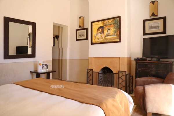 L'oiseau Jaune & Bleu Palmeraie\n40 Couchages - Marrakech