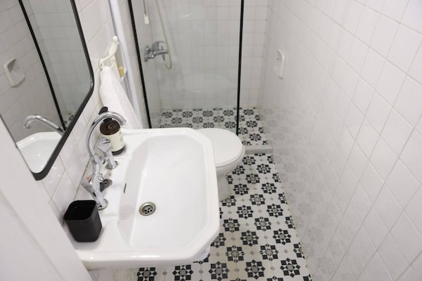Authentic Stay In Achrafieh - Beirut