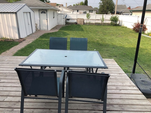 Winnipeg Spotless Cozy 4-bedroom Home - Winnipeg