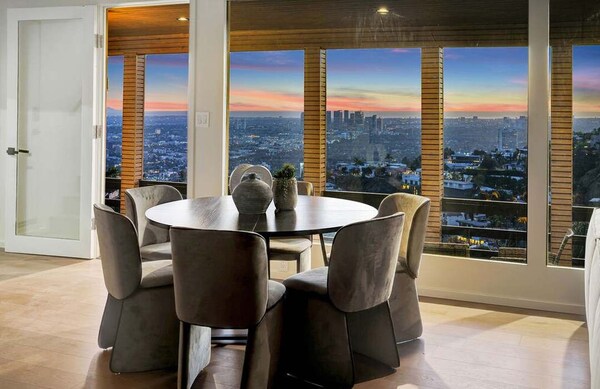 Amazing Villa In West Hollywood - West Hollywood, CA