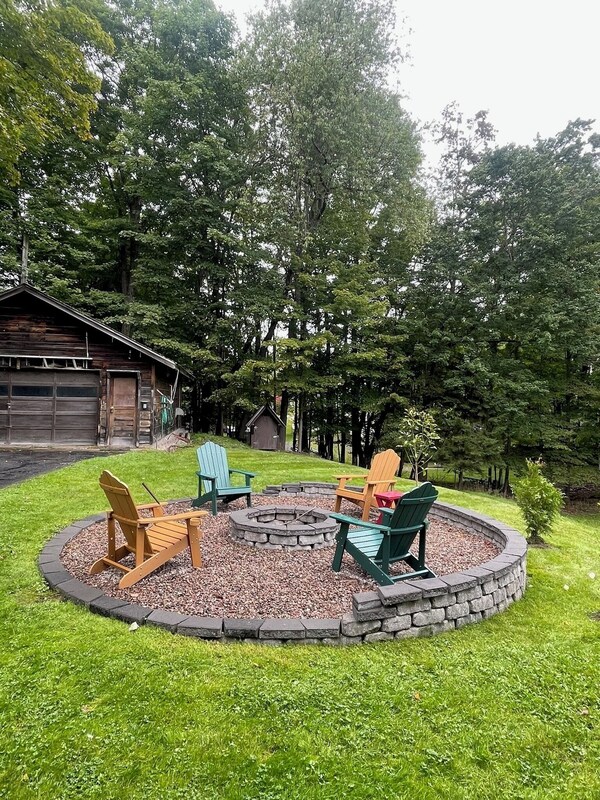 Old Forge Lodge Walk To Town And Lake - Old Forge, NY