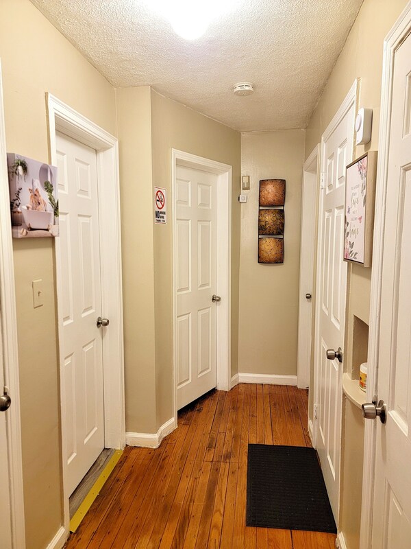 Comfy 3 Bedroom Detroit Getaway- - Ferndale, MI