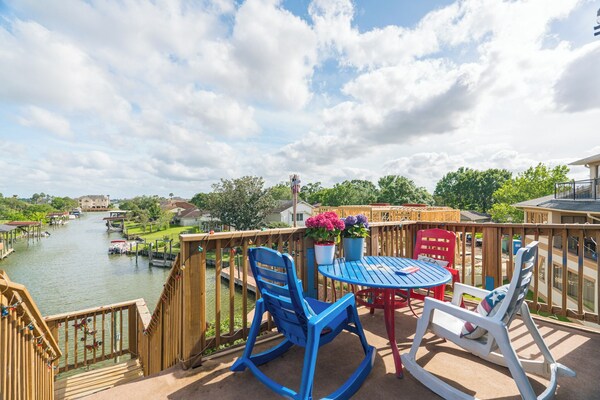 Waterfront 5br W/ Game Room, Near Space Center - Kemah, TX