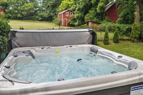 Fire Pit, Hot Tub, Sonos, & Spacious! Walk To Main Street, Restaurants & Brewery - 利茲
