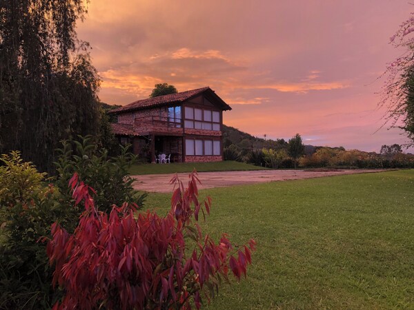 Hermosa Finca, Amplios Espacios, Incomparable Vista - La Ceja