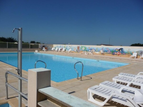 Mobile Home Dans Camping Piscine - Saint-Michel-Chef-Chef