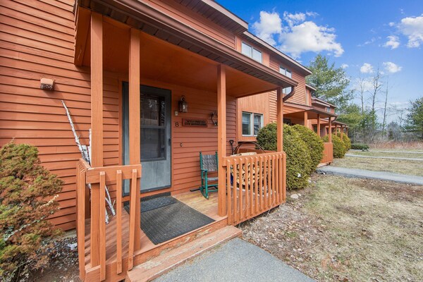 New! Lower Sleighride 2-bedroom Townhouse With Pool By The Summit At Gore Mountain - Gore Mountain, NY
