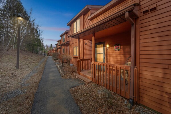 New! Straight Brook 5d - Adirondack-style Townhome By The Summit At Gore Mountain - Gore Mountain, NY
