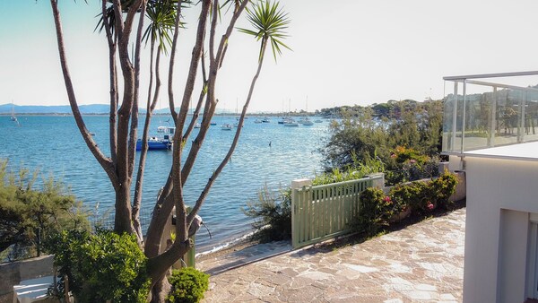 Ferienhaus Direkt Am Wasser, Ideal Für Familien Und Wassersportler. - Giens