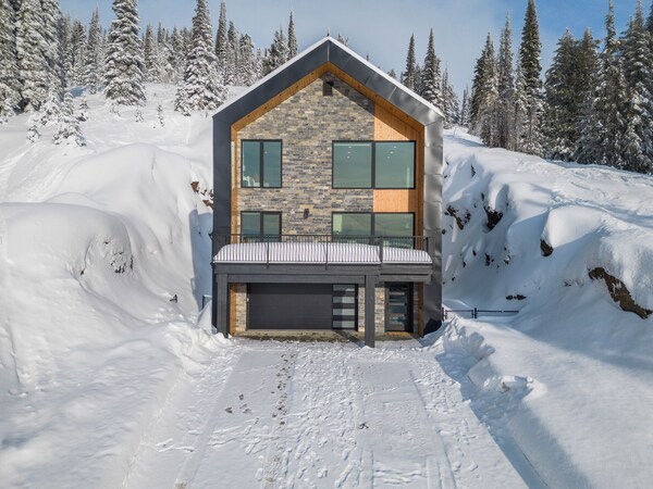Stand Alone 5 Bedroom Home With A\/c, Hot Tub, Garage, Ski Room & Amazing Views - Armstrong