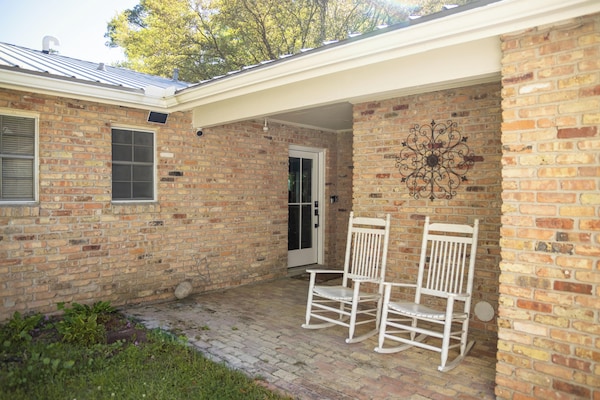 Shorebound - Close To Beach, Casinos & Downtown Ocean Springs!! - Ocean Springs, MS