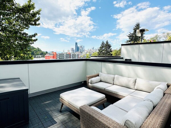 Modern 2-bedroom Townhome With A/c - SoDo - Seattle