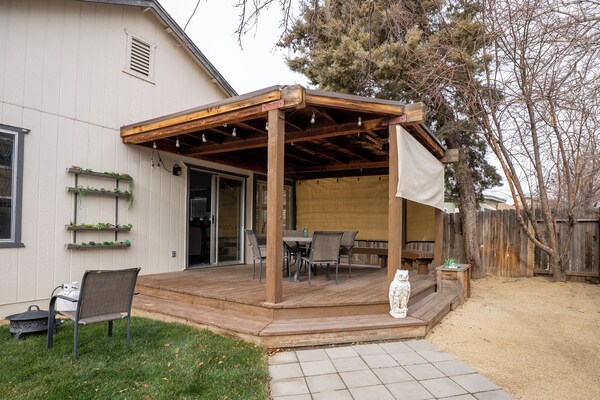 Private & Cozy 2-bedroom Home In Sparks - Sparks, NV