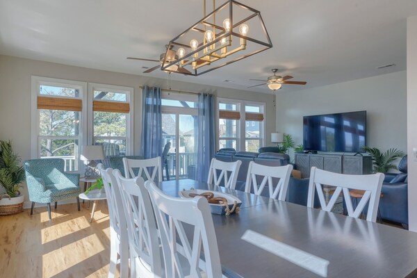 Experience The Charm Of Surf City At Fairytale Lane, Steps Away From The Ocean With Hot Tub - Topsail Beach, NC