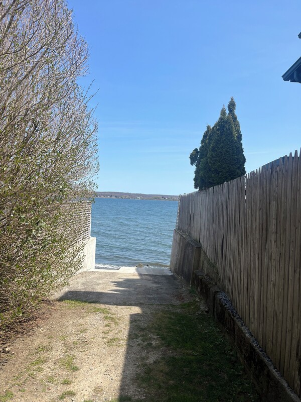 Charming 2-bedroom House In Marvelous Portsmouth Park With Ac, Wifi Recent Reno. - Rhode Island