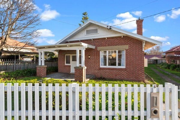 3 Bedroom House - Sandy Bay - Hobart