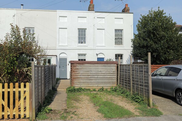 Modern 2br House|free Parking|walk To Town & Train - Canterbury