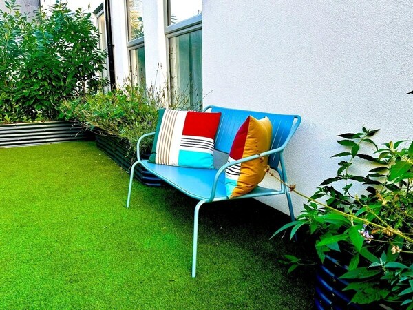 Stylish Seaside  1 Bed Flat - 10min Beach & City - Eastbourne
