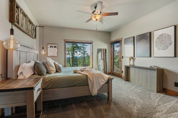 Mountain Top Retreat: Hot Tub, Sauna, Fire Pit, Seclusive 5 Acres, Sunset Views - Idaho