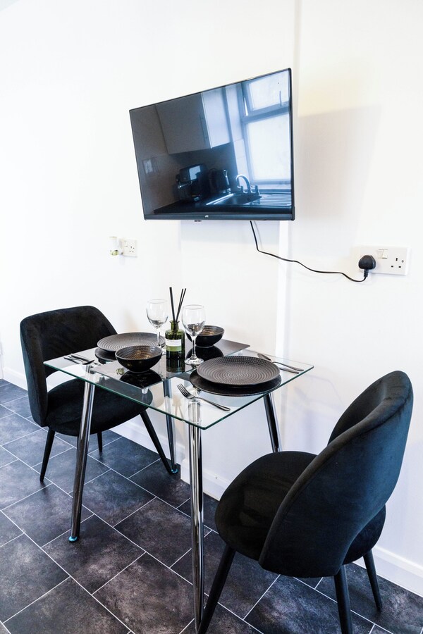 Charming Dartford Apartment - Ideal For Explorers! - Eynsford Castle