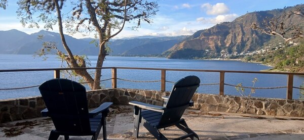 Lakefront Luxury Villa With Breathtaking Views.  Villa Palopó. - Santa Catarina Palopó