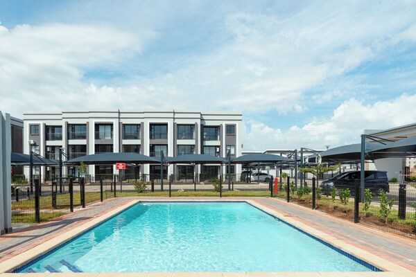 Chic 2-bedroom Apartment With Ac, Wifi In Central Gaborone - Gaborone
