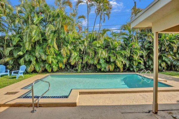 Luxurious 3-bedroom House W/ Priv Pool And Game Room - Delray Beach, FL