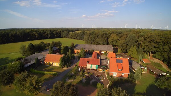 Ferienwohnung 'Alter Ponystall' Mit Gemeinschaftsterrasse, Gemeinschaftsgarten Und Wi-fi - Ochtrup