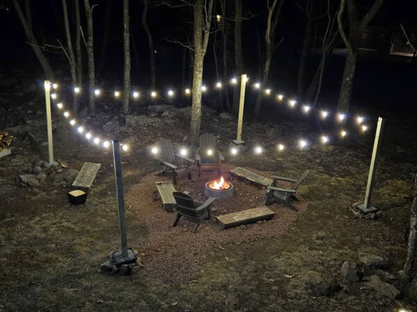 Lakeview Escape With Hot Tub & Fire Pit - Lake Harmony, PA