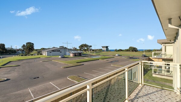 Beachside Nook @ Warilla - Next To Warilla Beach - Dapto
