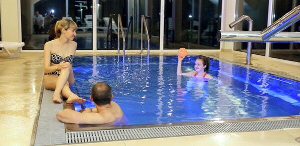Spa Hotel In Gribow Near Kolberg, 700m From The Beach. - Dźwirzyno