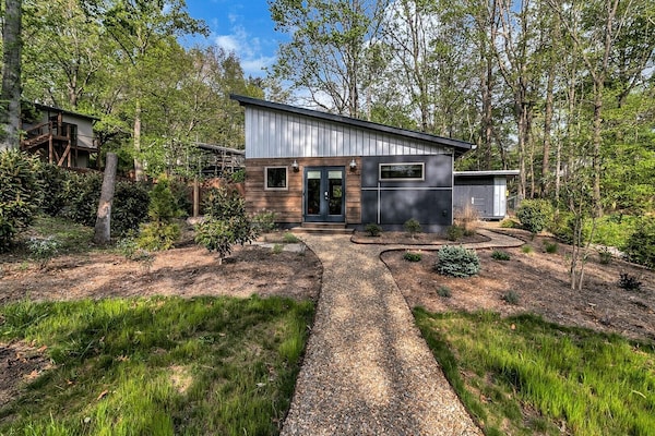 Cozy Laurel Cabin In Black Mountain - New House Close To Town - Black Mountain, NC