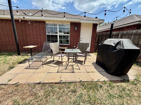 Covered Jm Ranch - 3br/2ba - Family Friendly - TEXAS TECH UNIVERSITY, Lubbock