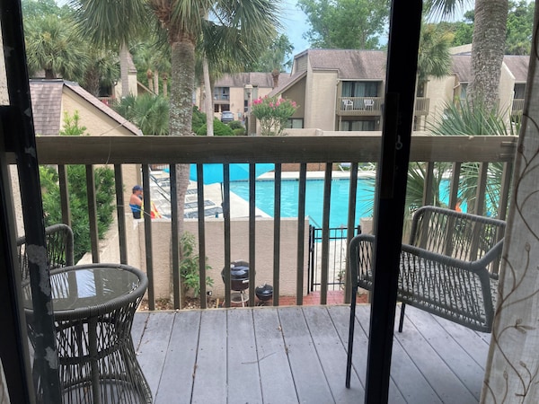 Family And Pet Friendly! Close To The Pool!  Short Walk To Beach!! - ヒルトンヘッドアイランド, SC