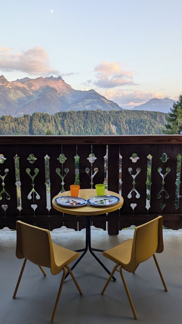 Bright, Family-friendly Apartment Just Outside Villars! - Villars-sur-Ollon