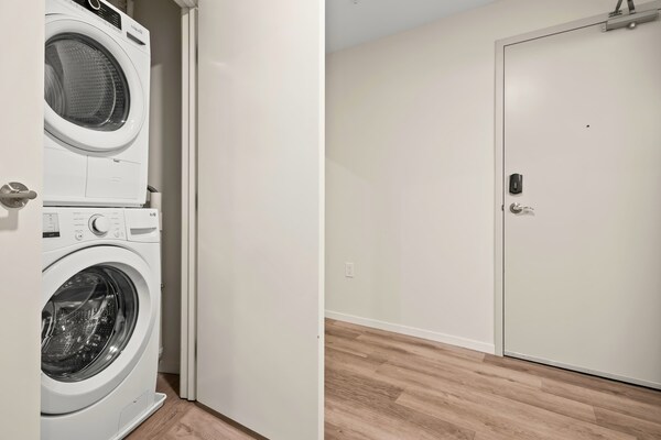 Luxury 2bd | Dt Cleveland | 3 Beds | Free Parking - Cleveland, OH