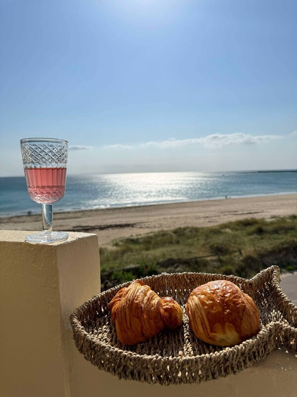 Apartment Facing The Sea With Direct Access To The Beach. - Barneville-Carteret
