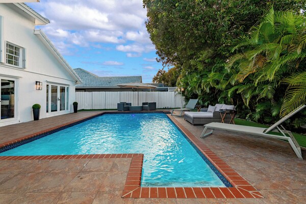 Escape To Paradise In Cutler Bay - Cutler Bay, FL