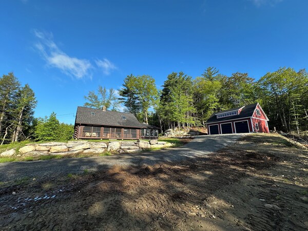 Cozy Modern 4 Bedroom Log Cabin On 45 Secluded Acres In The Berkshires - Massachusetts