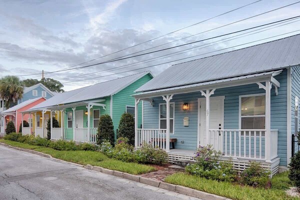 Azure Cottage With Heated Pool - Pet Friendly - Castillo de San Marcos National Monument