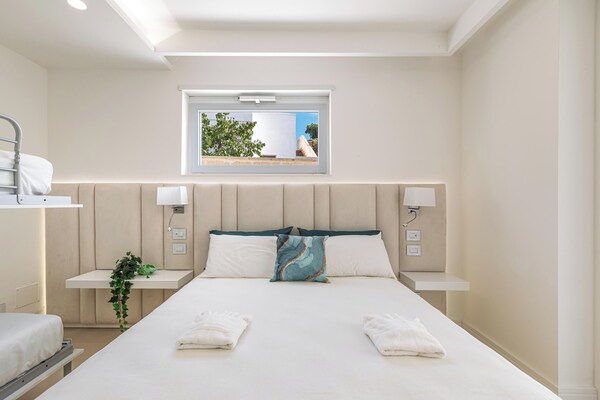 Marelux Suite Luxury Con Jacuzzi E Patio - Punta Prosciutto