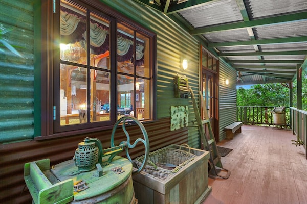 Stayau Ironbark Cottage Romantic Retreat Dandenong - Dandenong Ranges
