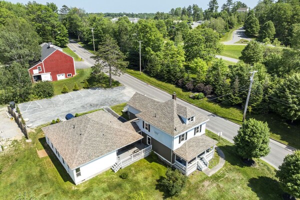 Whale's Tail By Rocky Coast Rentals - Boothbay Harbor, ME