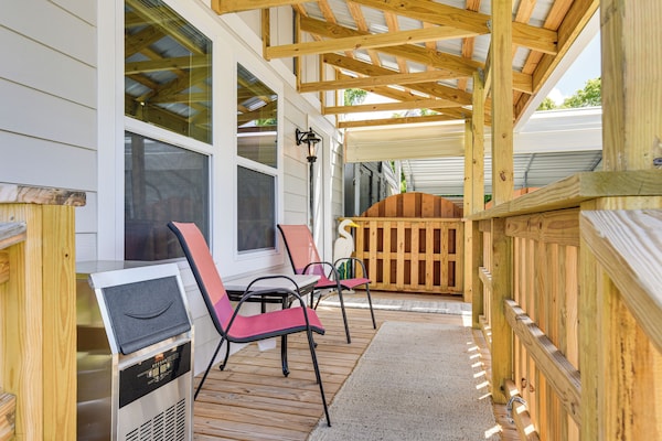 13 Mi To St Andrews State Park: Cabin W/ Patio! - Panama City, FL