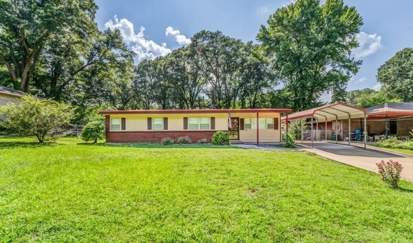 Near Dining, Shopping, Parks! Mccorkle Maison - Southaven, MS