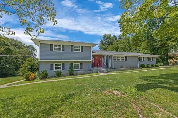 2 Units - Near Dwtn & Arsenal - American Oasis - 헌츠빌