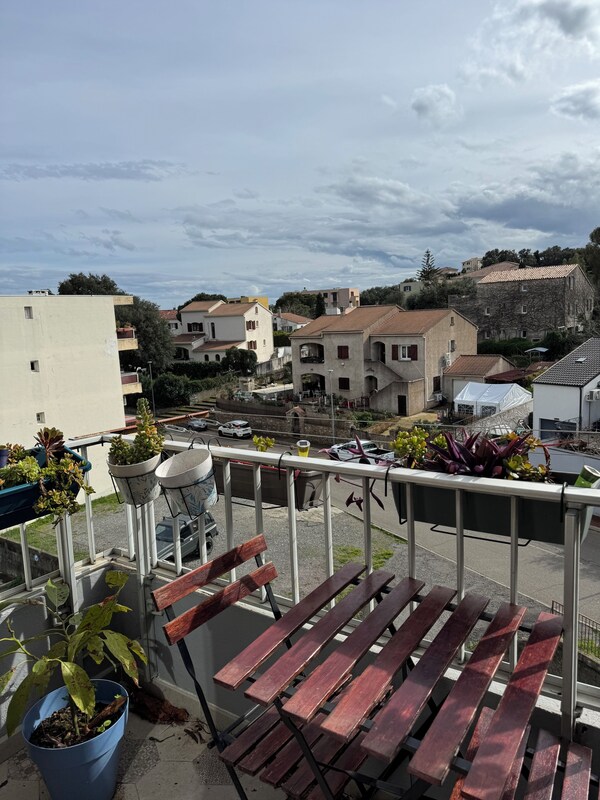 2-bedroom Apartment Near Beaches And Bastia, Sea And Mountain View - Biguglia