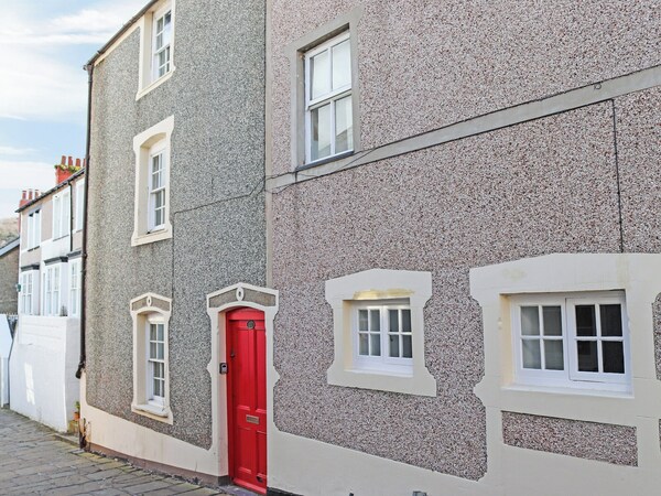 2 Bedroom Accommodation In Conwy - Conwy